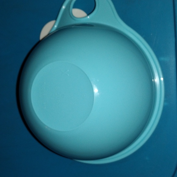 Tupperware | Kitchen | Tupperware Small Bowl 6 Cups | Poshmark